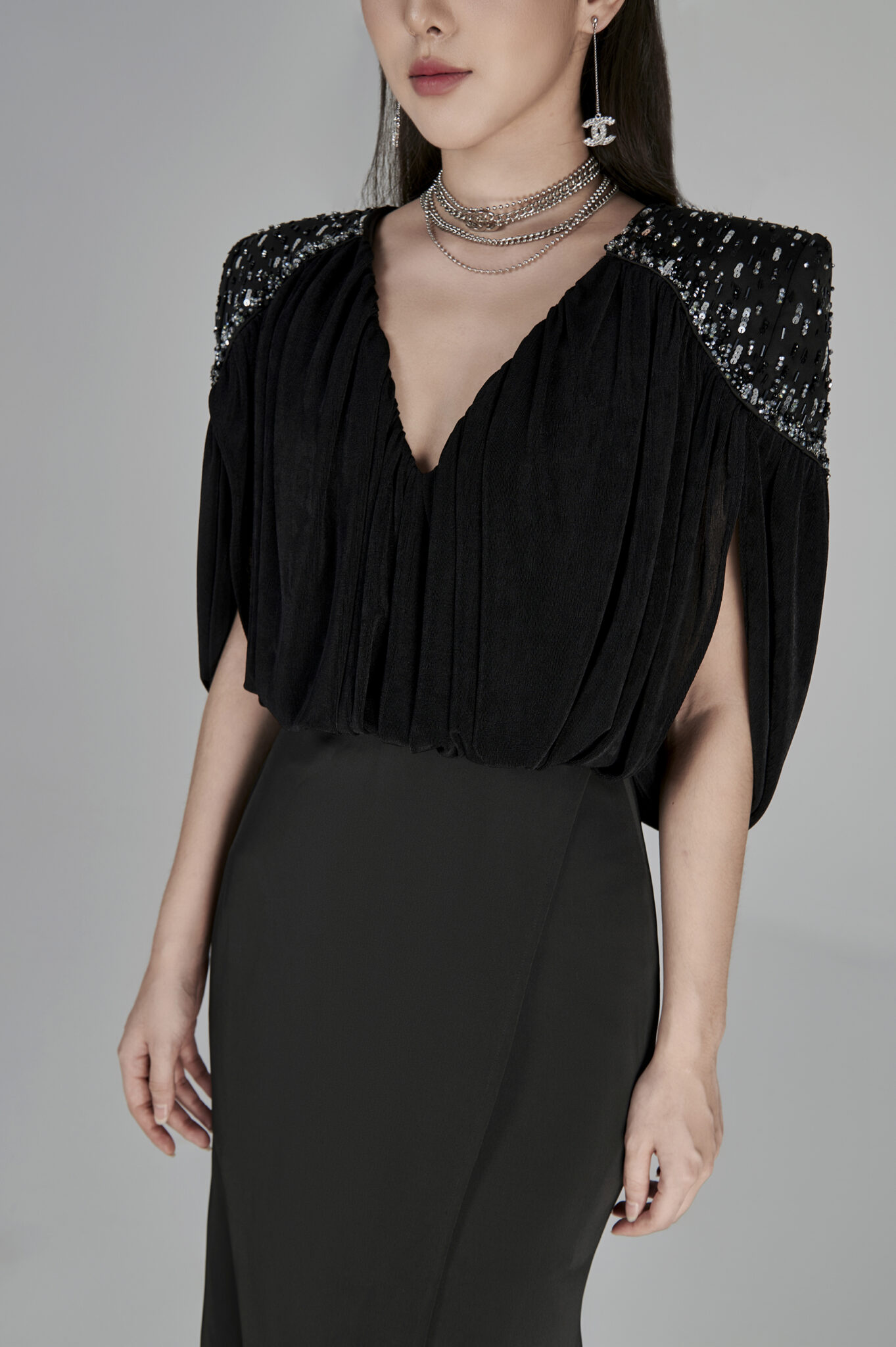 Leila V-neck Fishtail Gown – Lallee Design